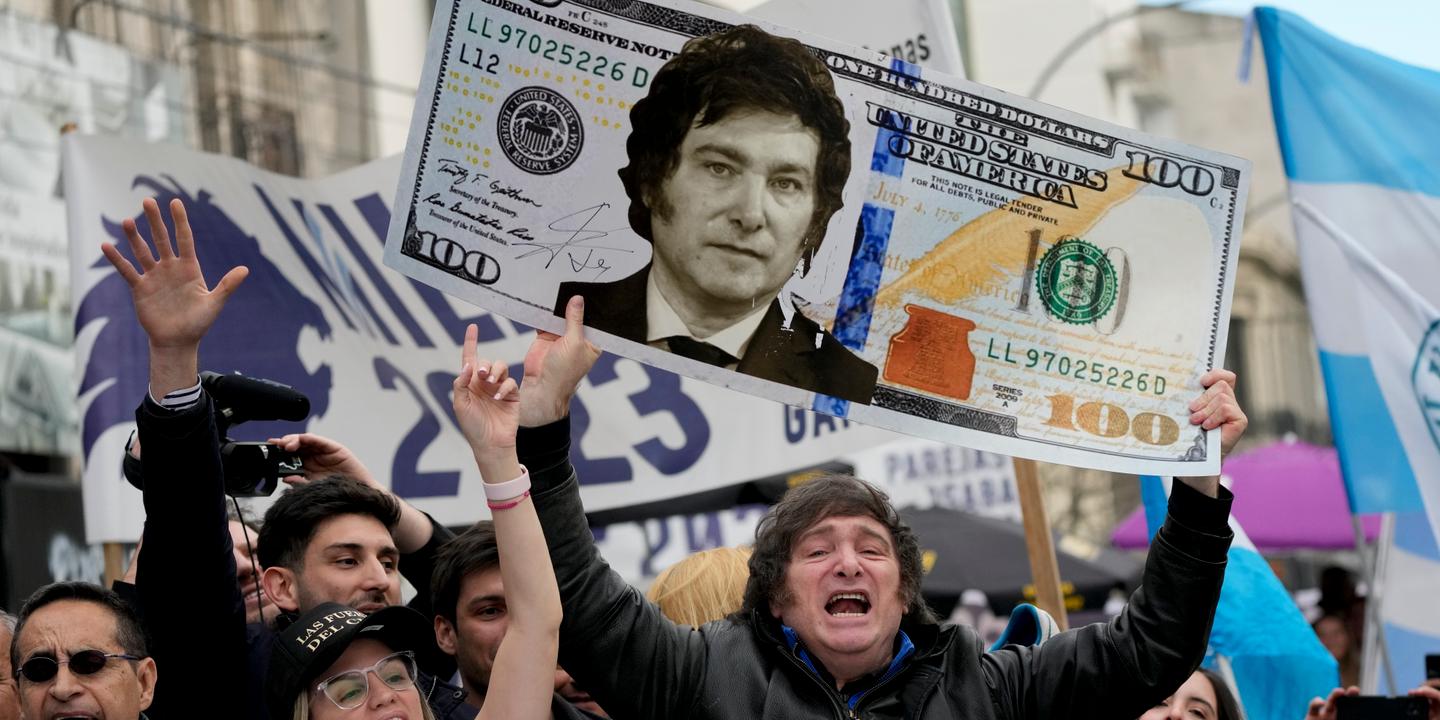 Trying to escape stifling inflation, Argentina puts its faith in the dollar