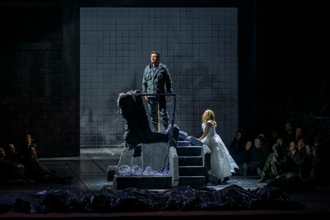 « Lohengrin », le chien de guerre de Kirill Serebrennikov