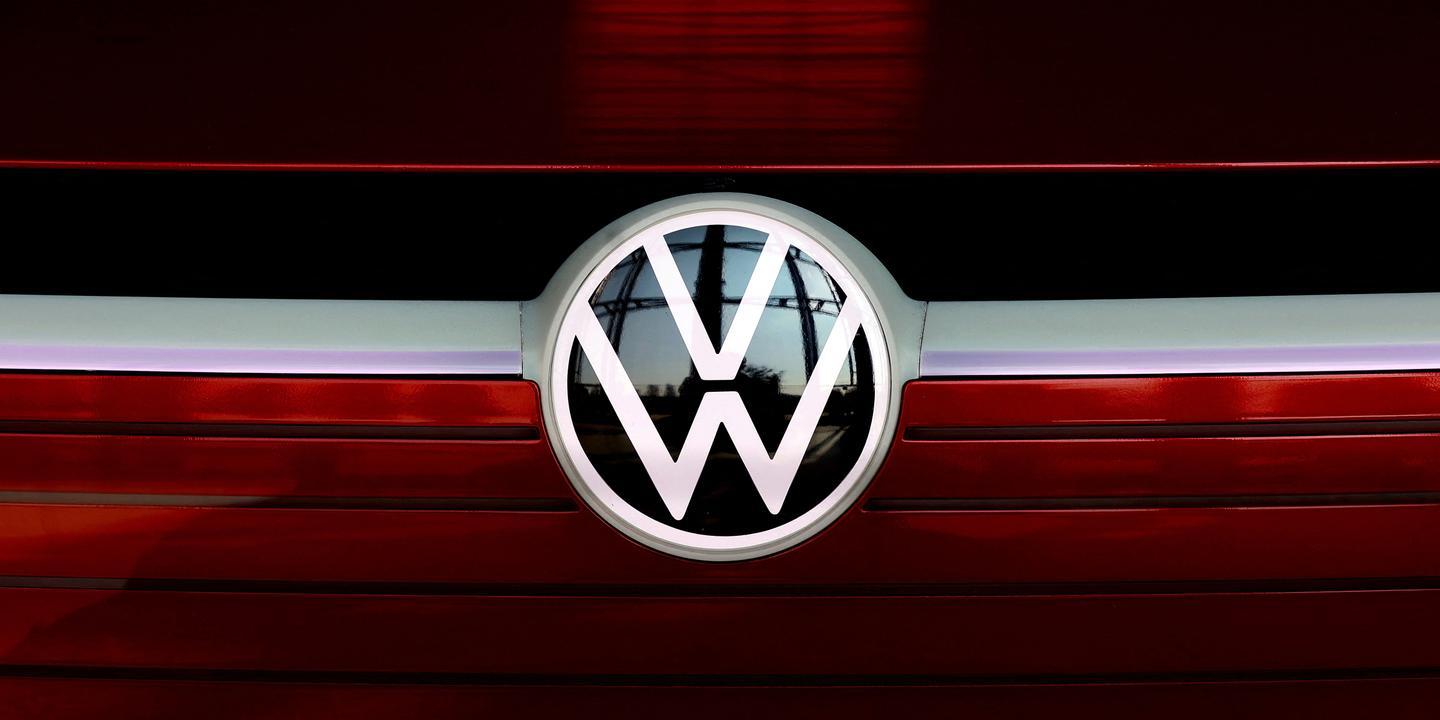 Volkswagen production resumes after a disruption caused by IT issues