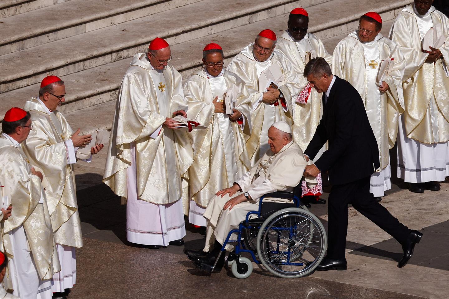 Pope Francis opens Vatican meeting on the Church's future