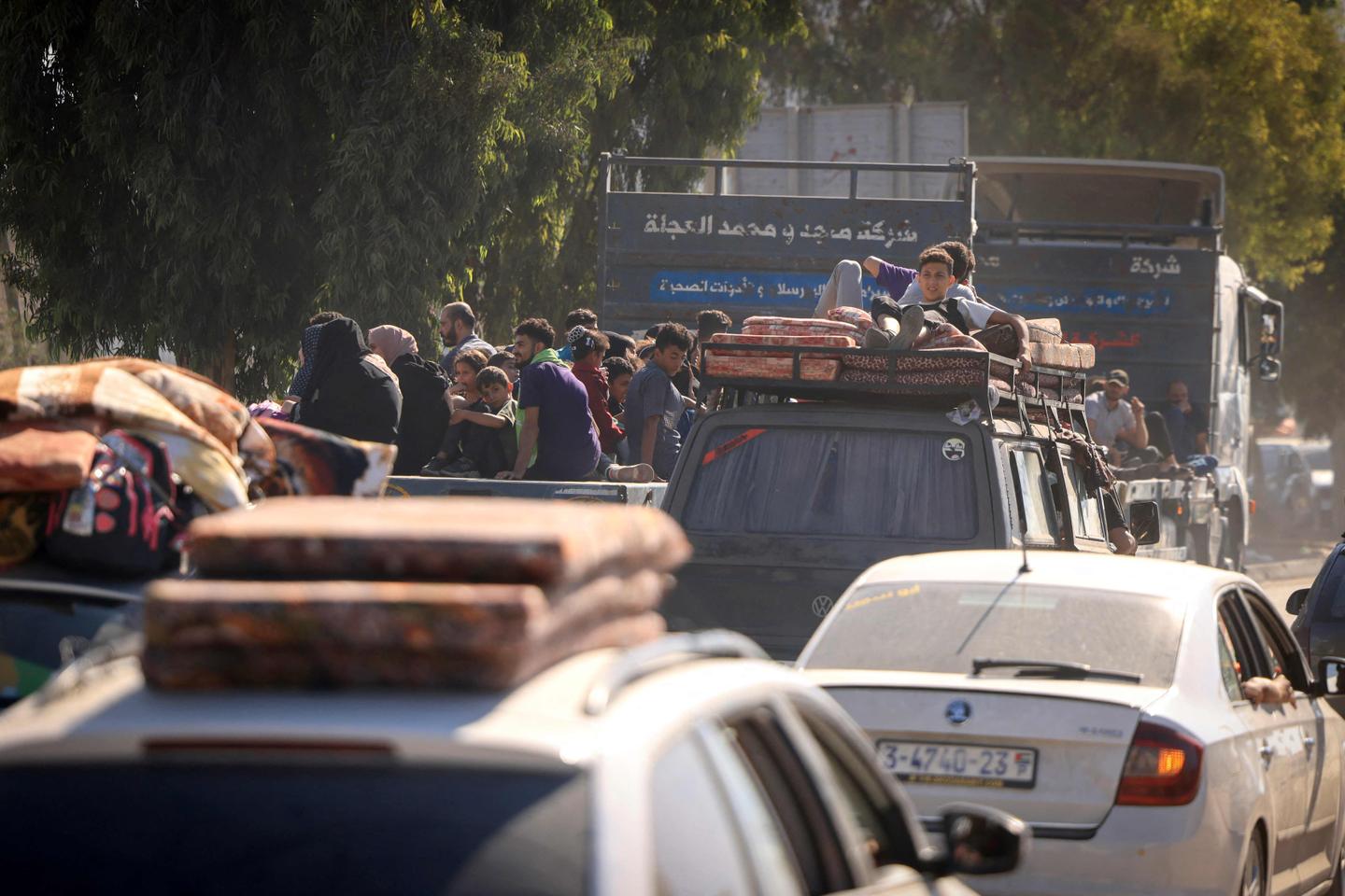 Thousands flee to southern Gaza ahead of Israel ground offensive