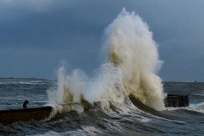 Storm Ciaran wreaks havoc across Western Europe, killing at least seven ...