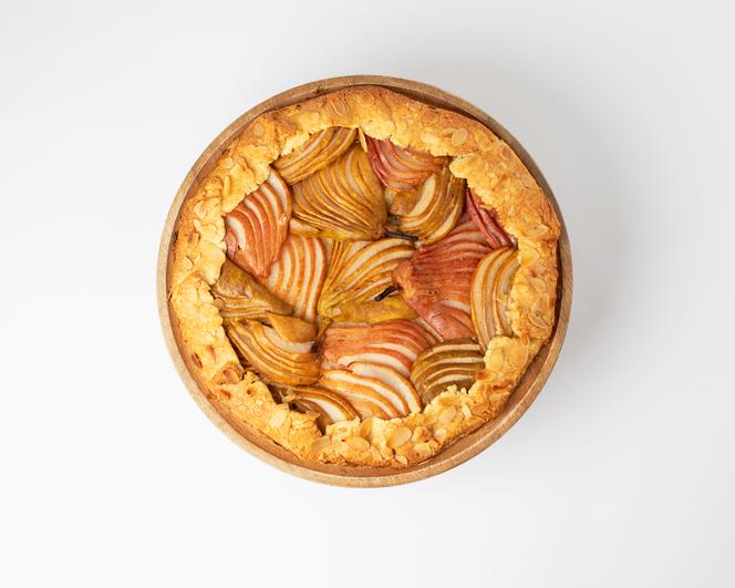 Tarte rustique poire et amandes : la recette d’Emilie Franzo