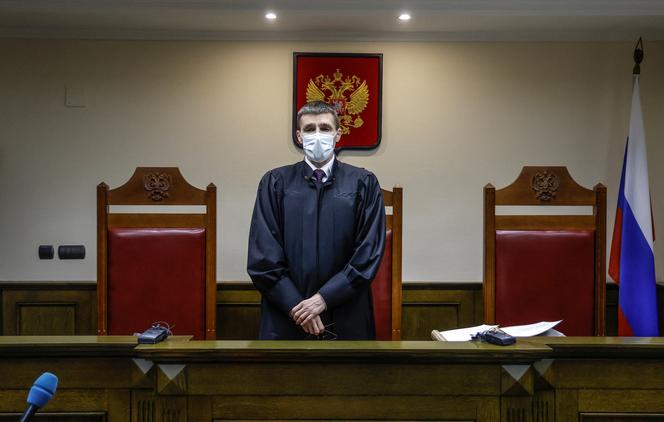 La Cour suprême de Russie condamne à la clandestinité les organisations ...