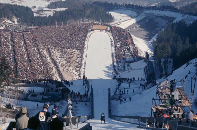 En friche depuis trente ans, le tremplin de saut à ski des JO de ...