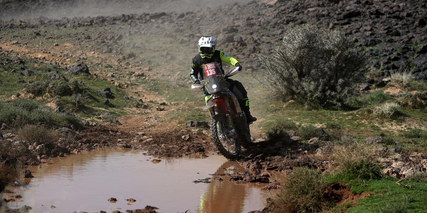 Dakar 2024 : le motard espagnol Carles Falcon meurt après un grave accident