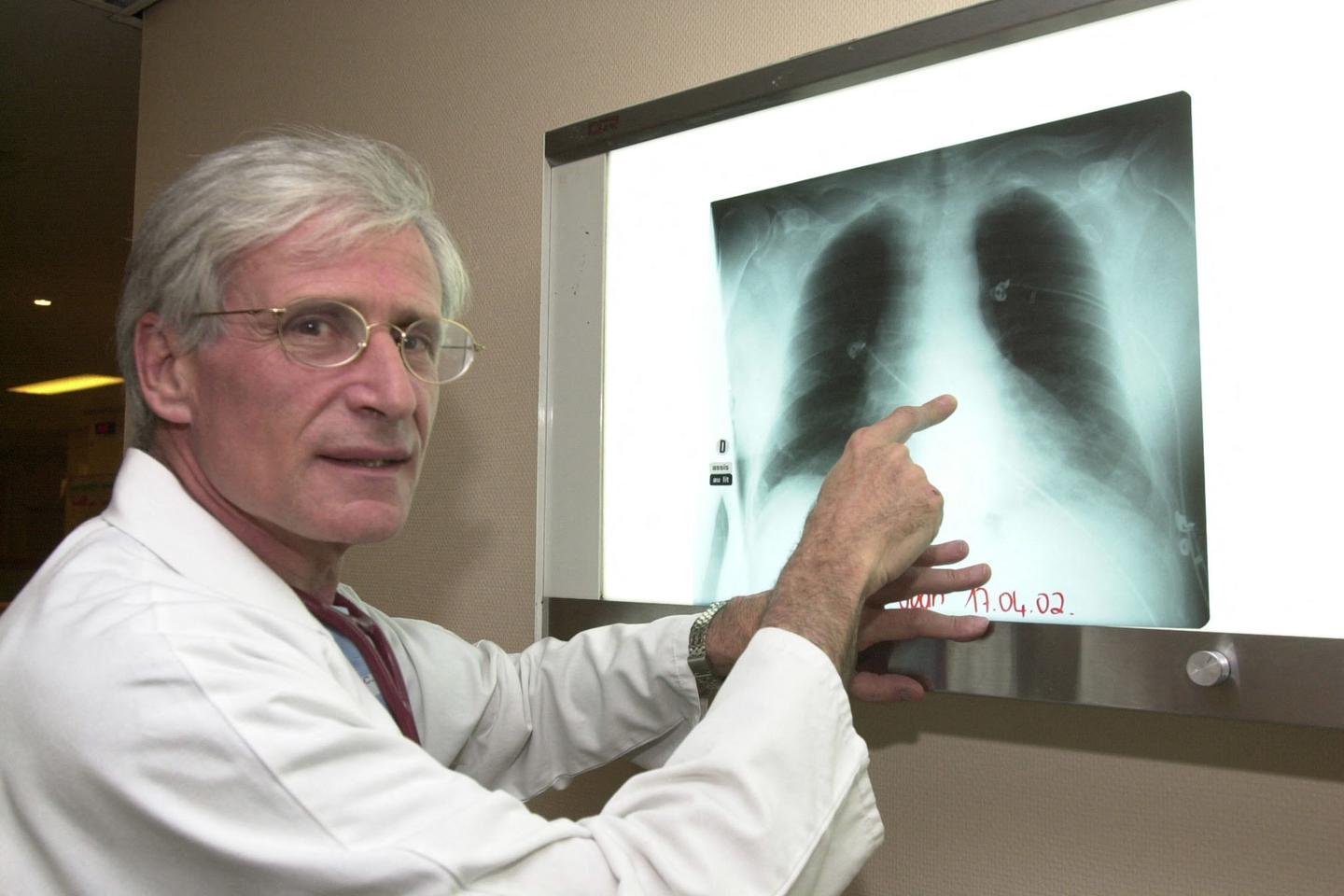 Alain Cribier, cardiologue connu pour avoir inventé une technique ...
