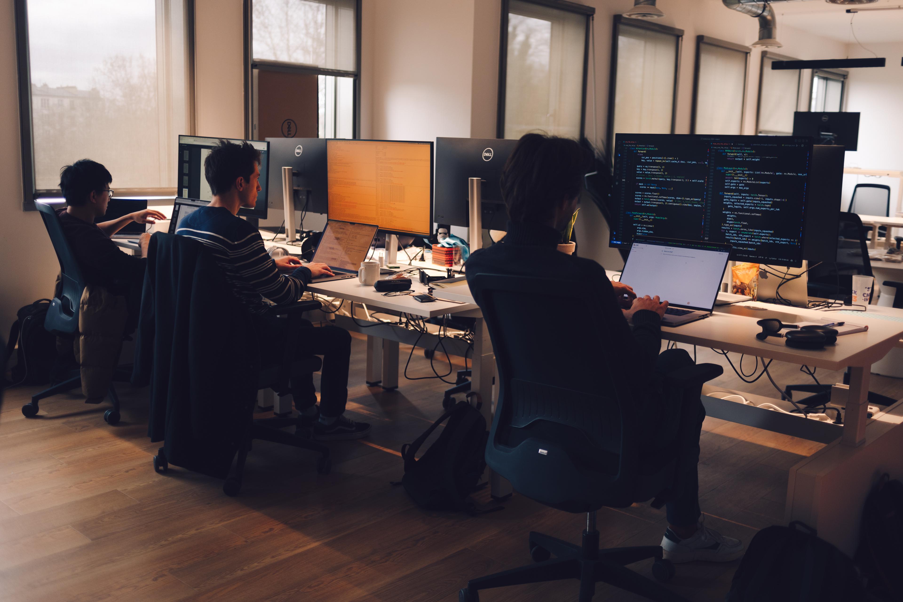 Arthur Mensch, de Mistral AI : « En intelligence artificielle, nous pouvons rivaliser avec ...