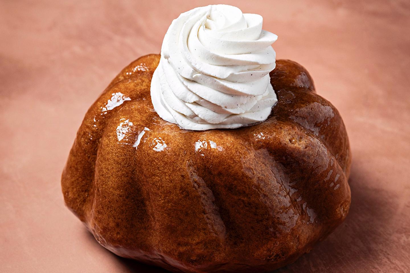 Le baba au rhum prend-il de la brioche