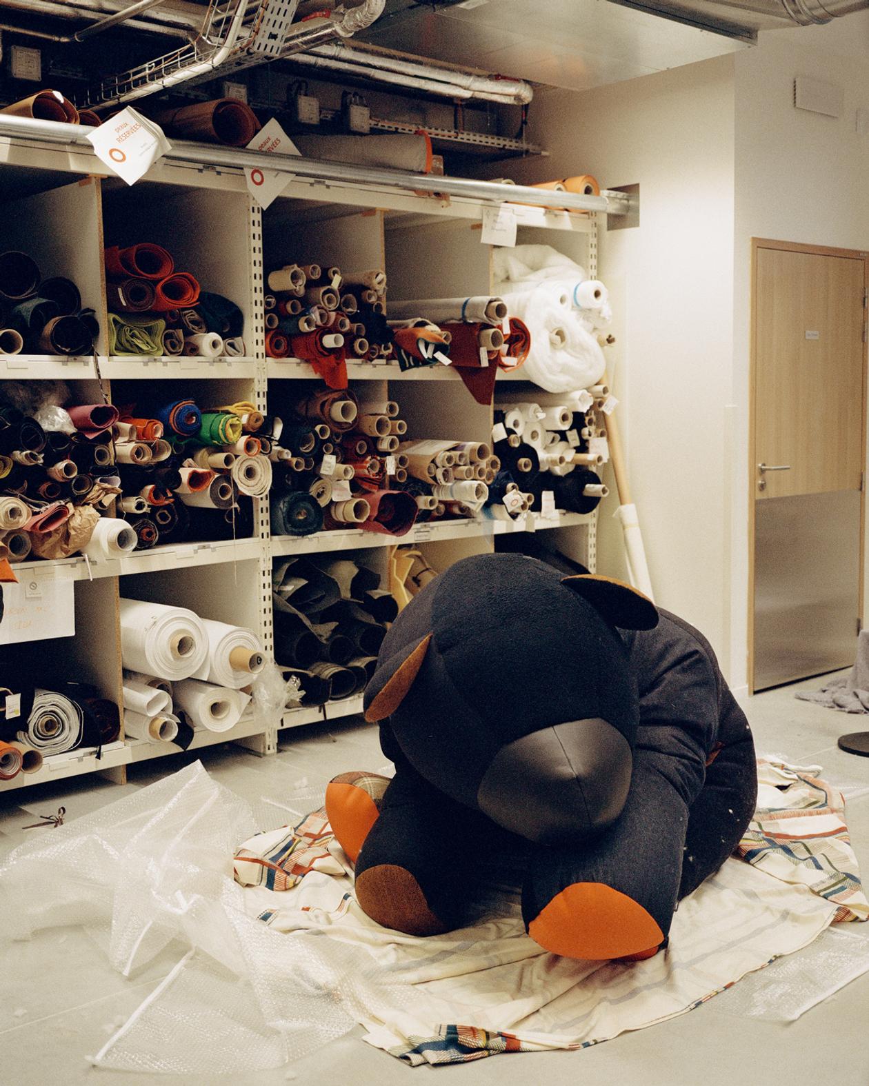 Chez Petit h, l’atelier d’upcycling de la maison Hermès, tout ce qui est trop beau pour être ...