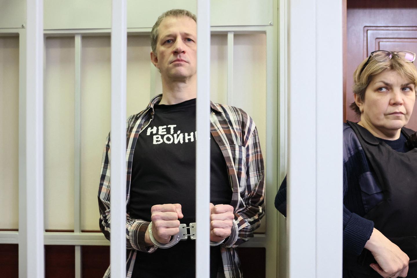 Russia journalist jailed for seven years for criticizing Ukraine war