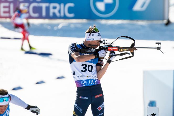 Biathlon : première victoire individuelle pour Eric Perrot, qui délivre ...