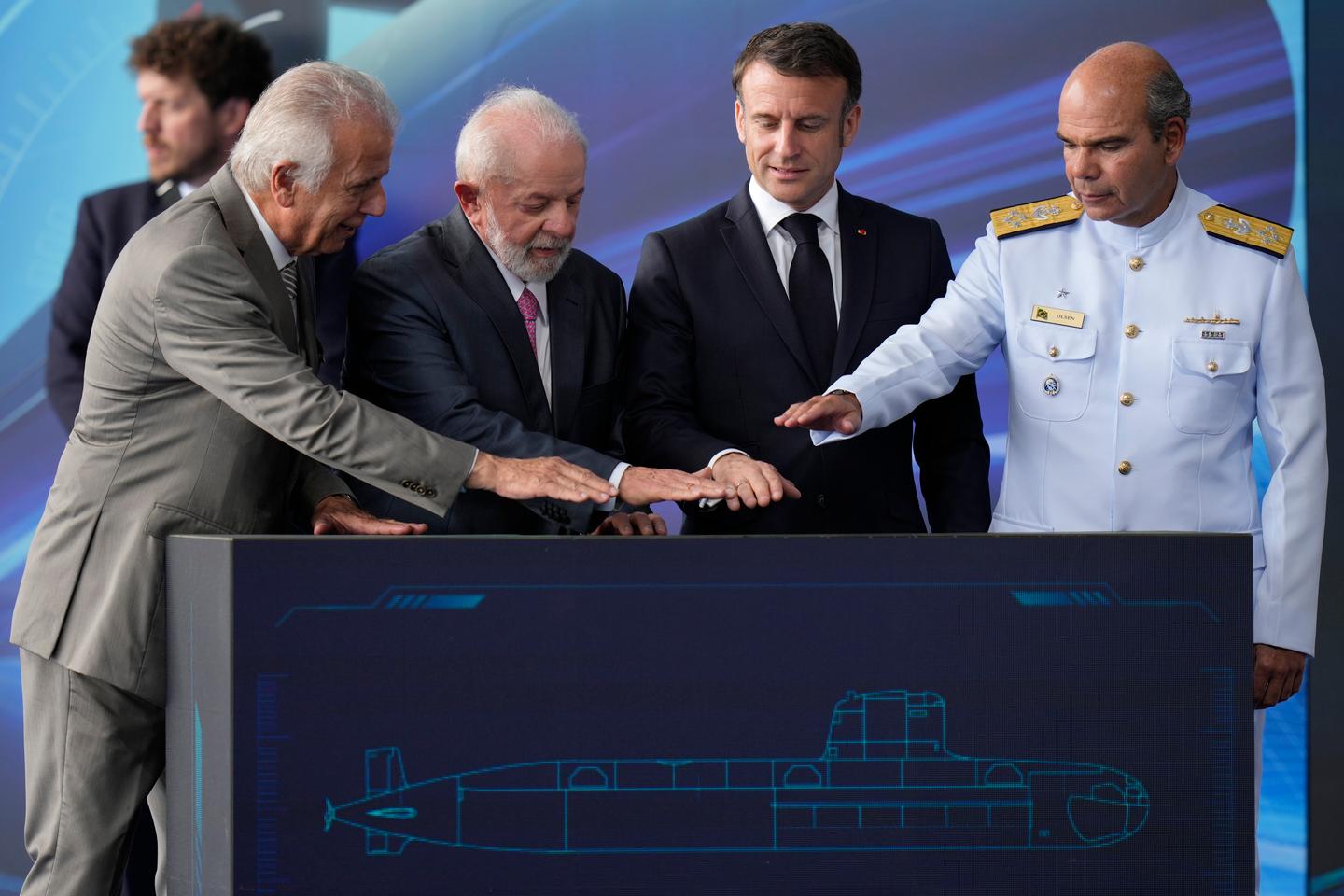 France to help Brazil develop nuclear-powered submarines