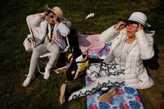 Pictures of total solar eclipse racing across North America