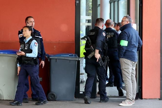 Attaque Au Couteau à Souffelweyersheim Dans Le Bas Rhin Deux