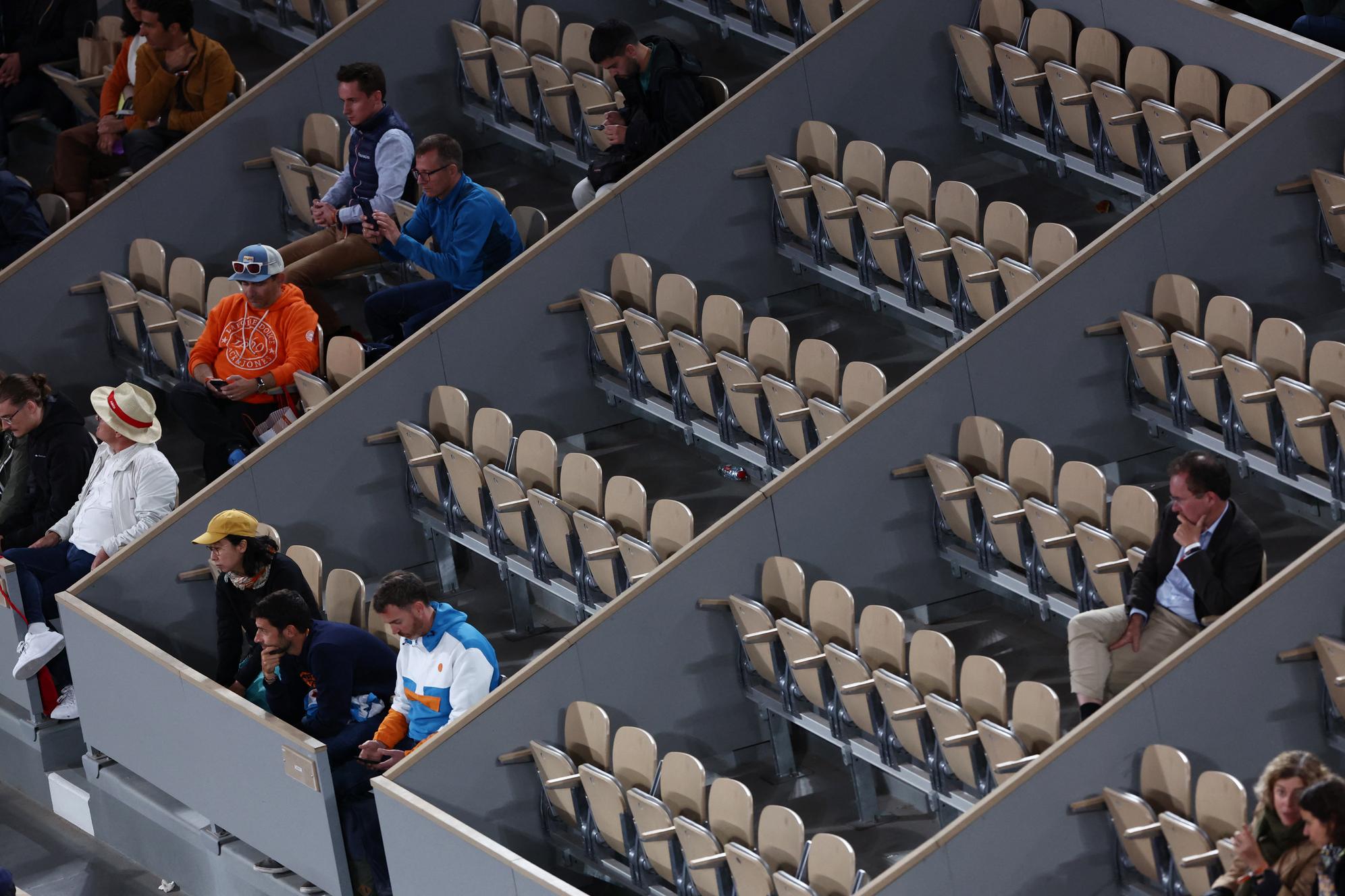 Yet again, French Open fails to fill gaping holes of empty hospitality ...