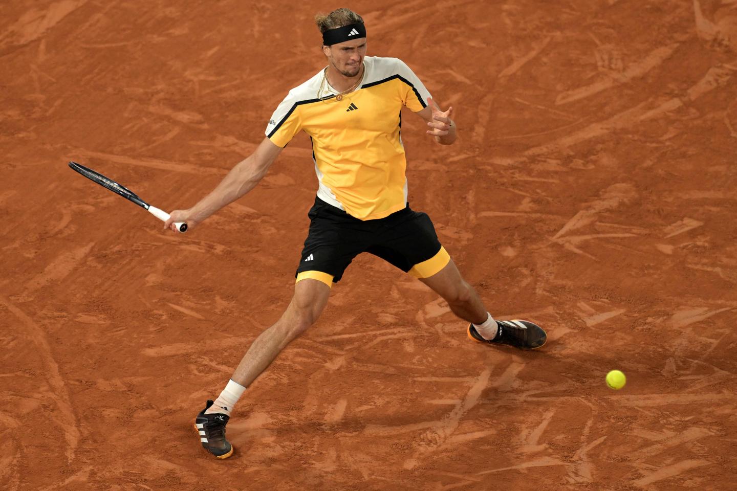 French Open 2024: Zverev reaches his fourth consecutive semifinal in ...