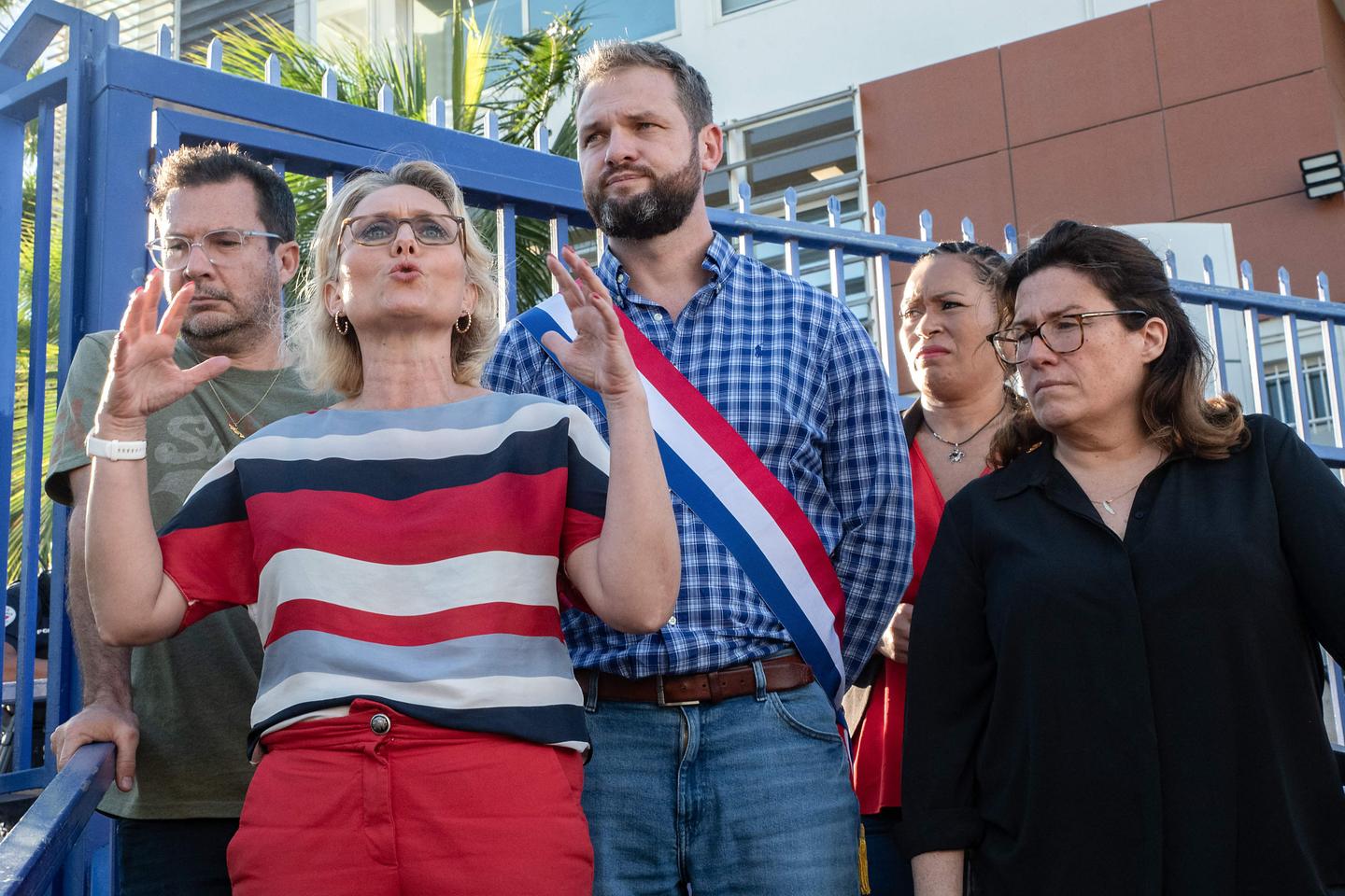 Nouvelle-Calédonie : derrière une pétition pour la paix, la droite ...