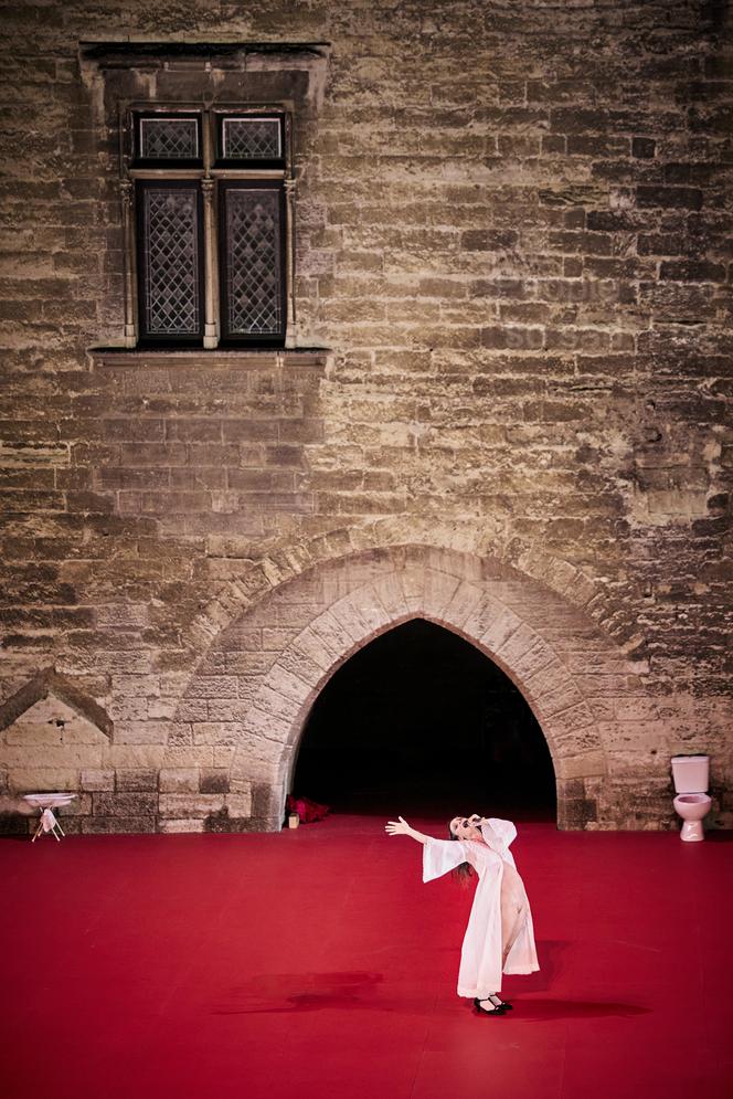 Au Festival d’Avignon, Angelica Liddell : « Je suis une suicidaire sans suicide