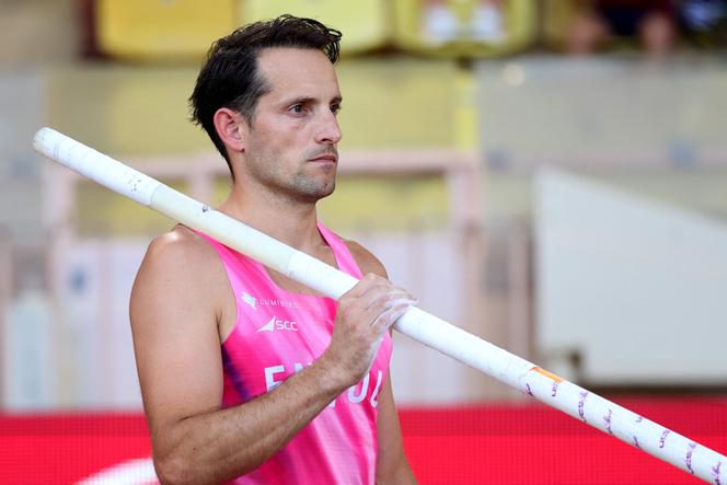 olympic pole vault record