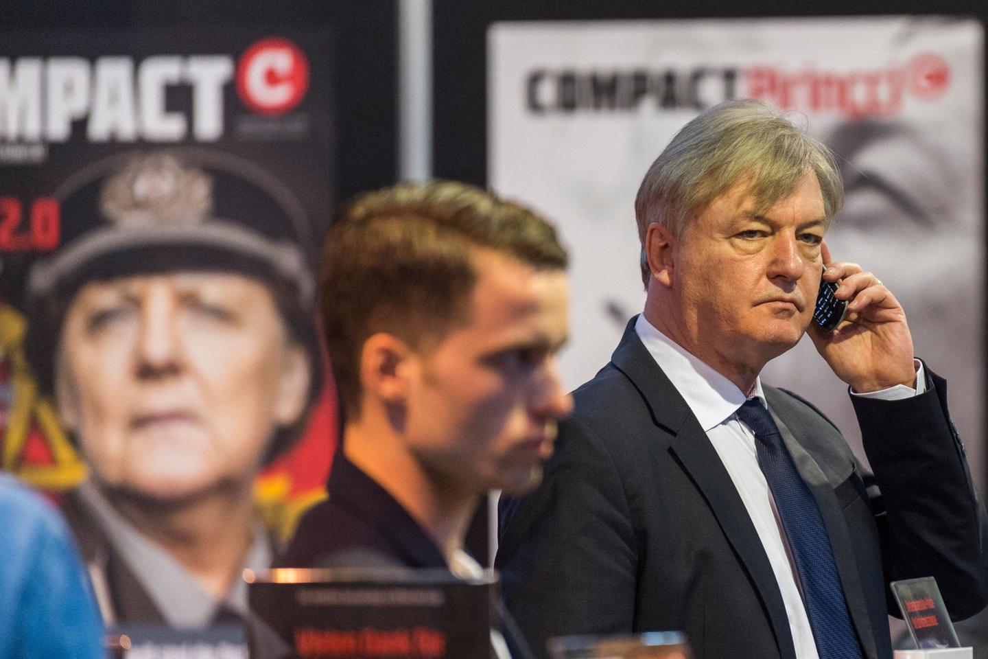 Le gouvernement allemand interdit le magazine d’extrême droite « Compact