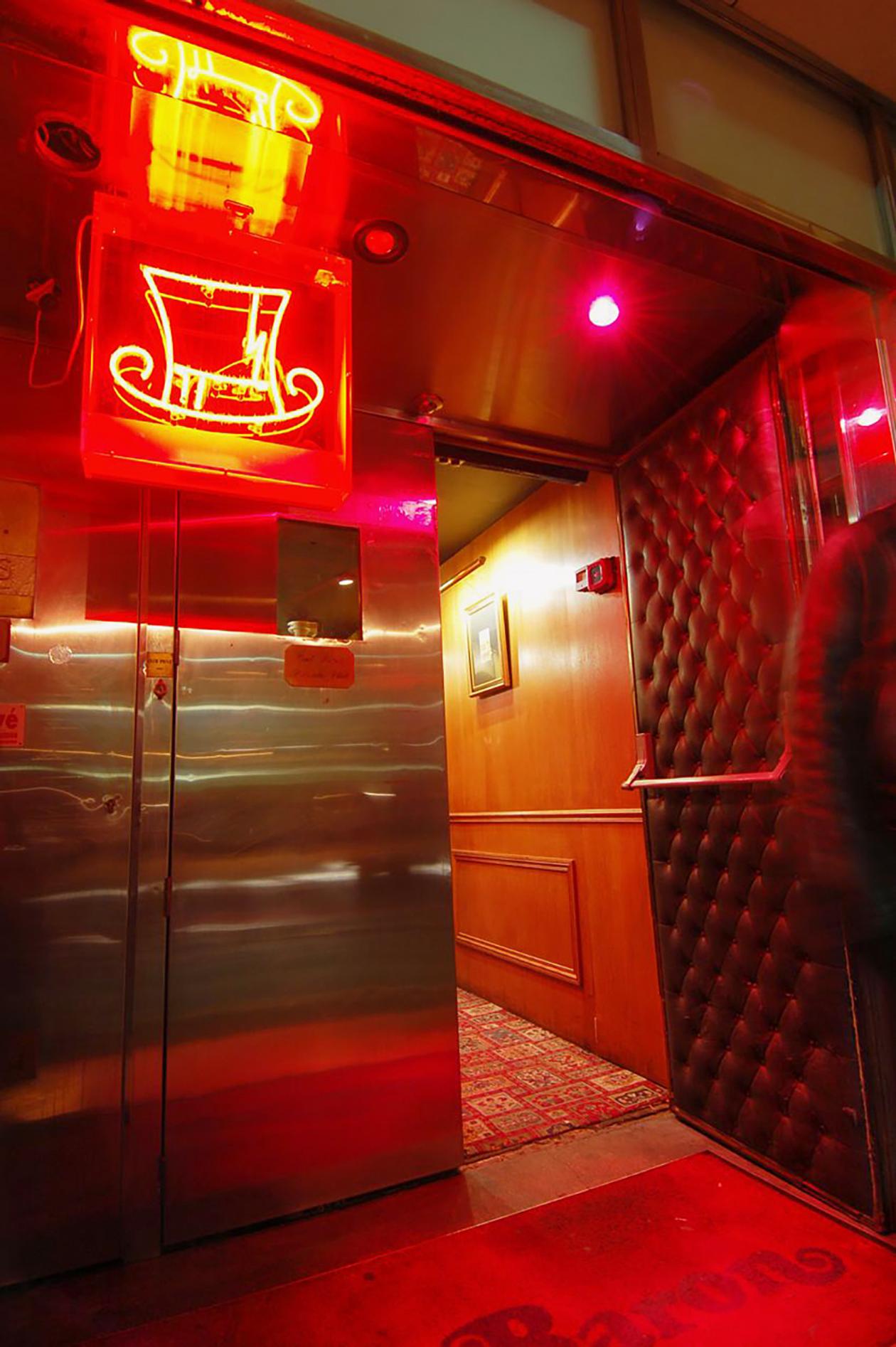 Dans les années 2000, les folles nuits du Baron, « un grand appartement ...