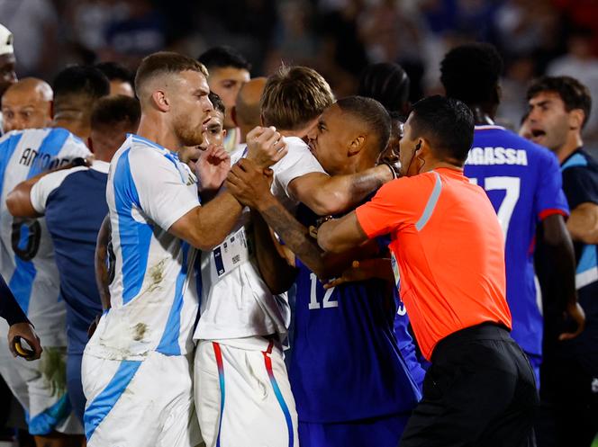 France-Argentina: From early goal to general brawl, a turbulent evening ...
