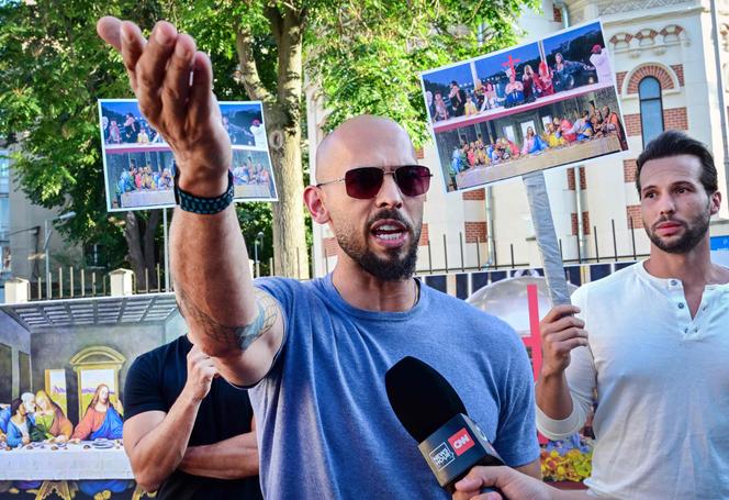 Au Royaume-Uni, une nébuleuse d’extrême droite à l’origine des émeutes