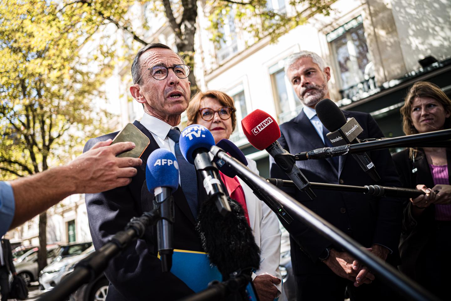 Choix d’un premier ministre : dans l’impasse avec les partis politiques ...