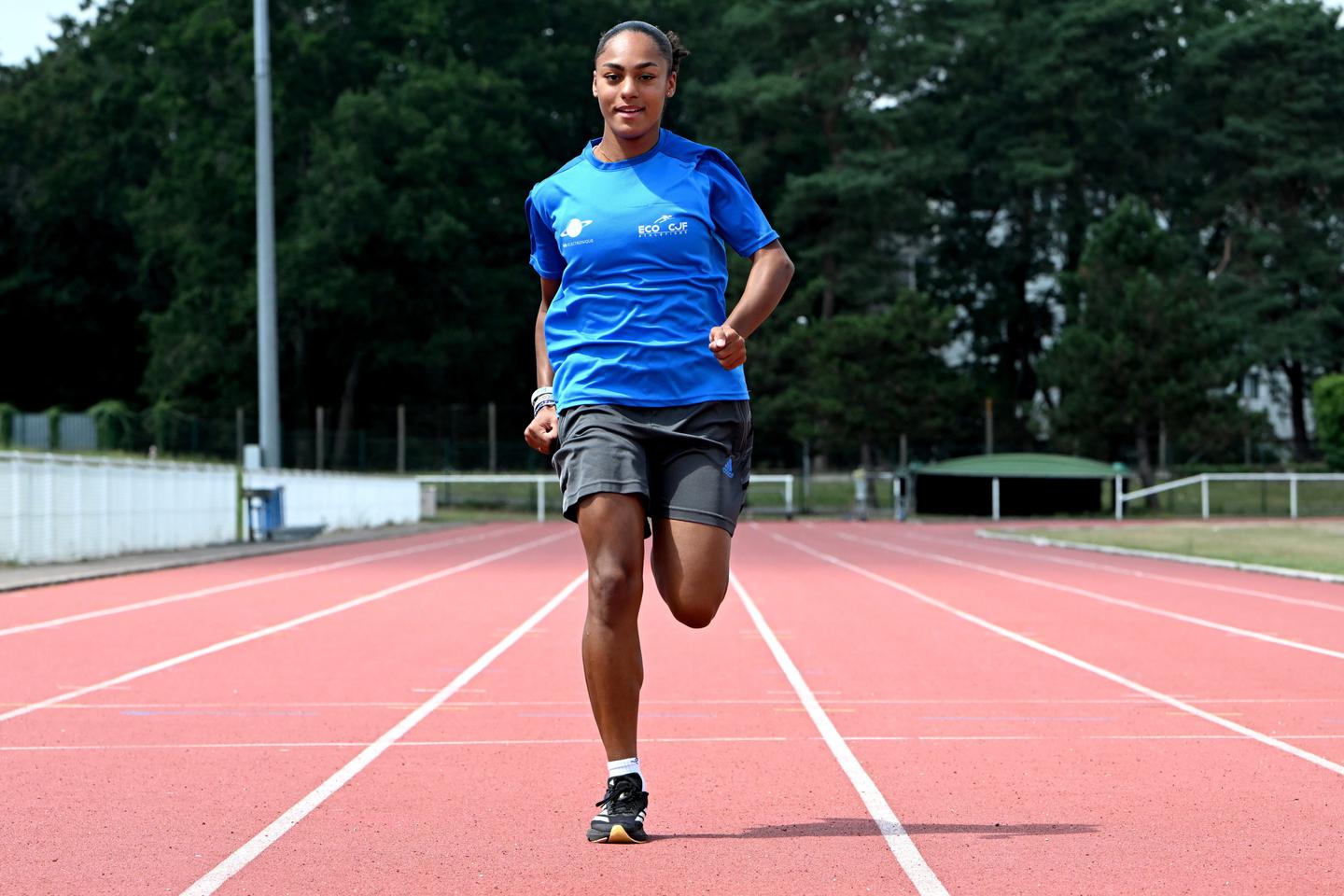 2024 Paralympics: 15-year-old French sprinter Marie Ngoussou's dazzling ...