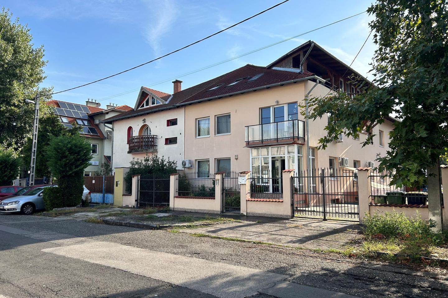 Companies behind exploding pagers targeting Hezbollah members difficult ...