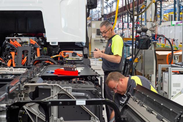 Les poids lourds électriques prennent la route