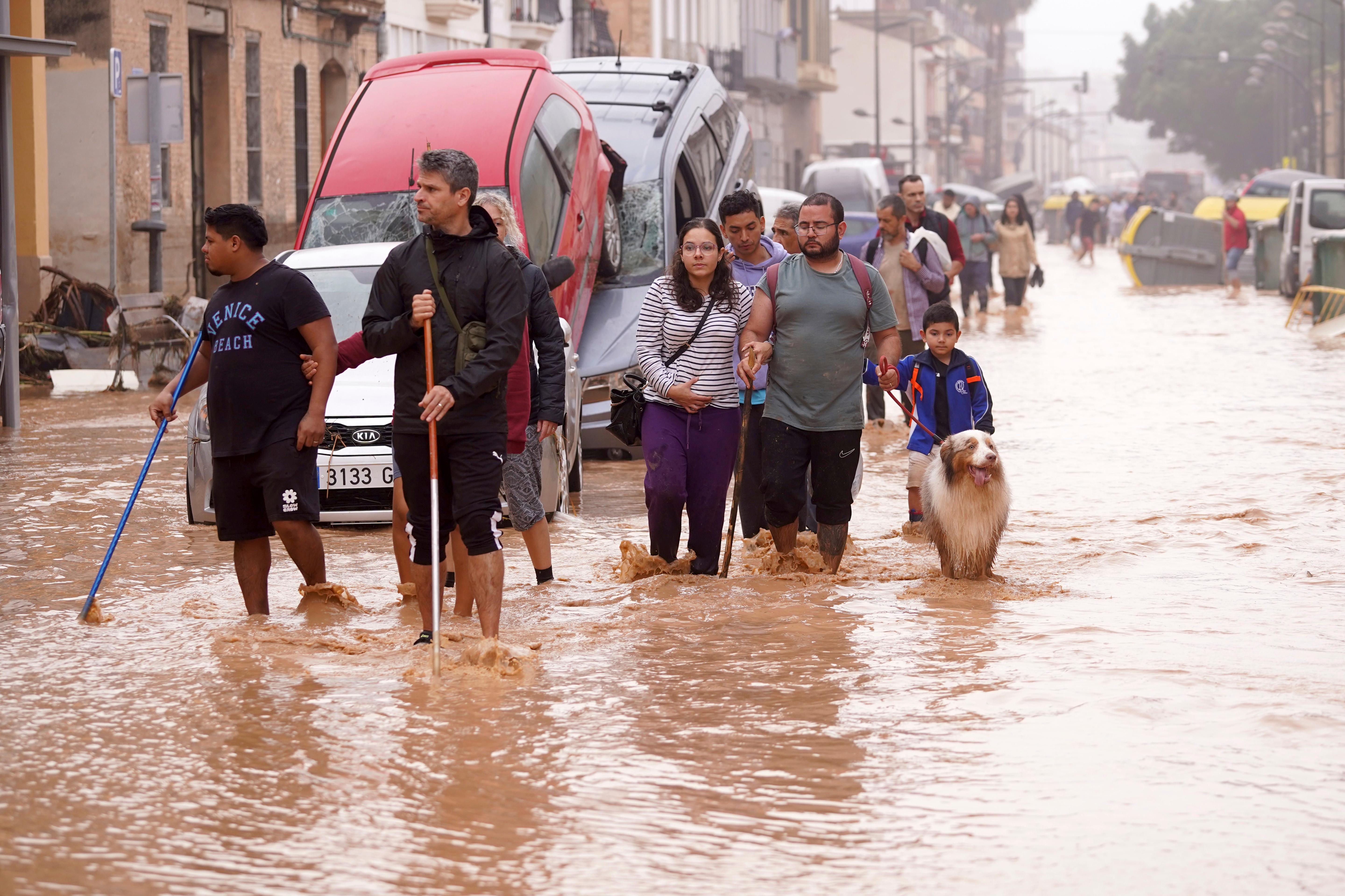 Les images des « inondations du siècle » à Valence, qui ont plongé la ...