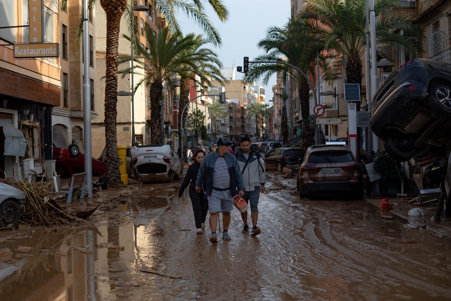 Les images des « inondations du siècle » à Valence, qui ont plongé la ...