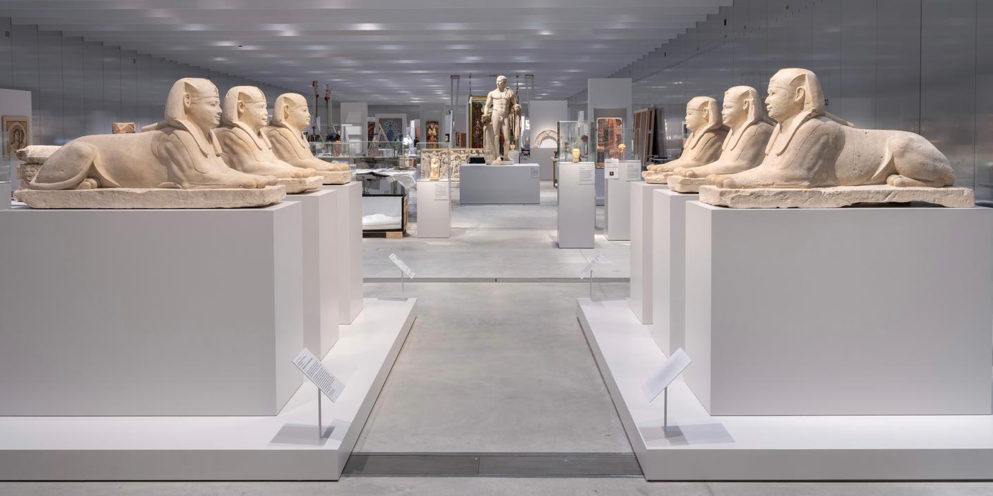 Au Louvre-Lens, la galerie du Temps fait peau neuve