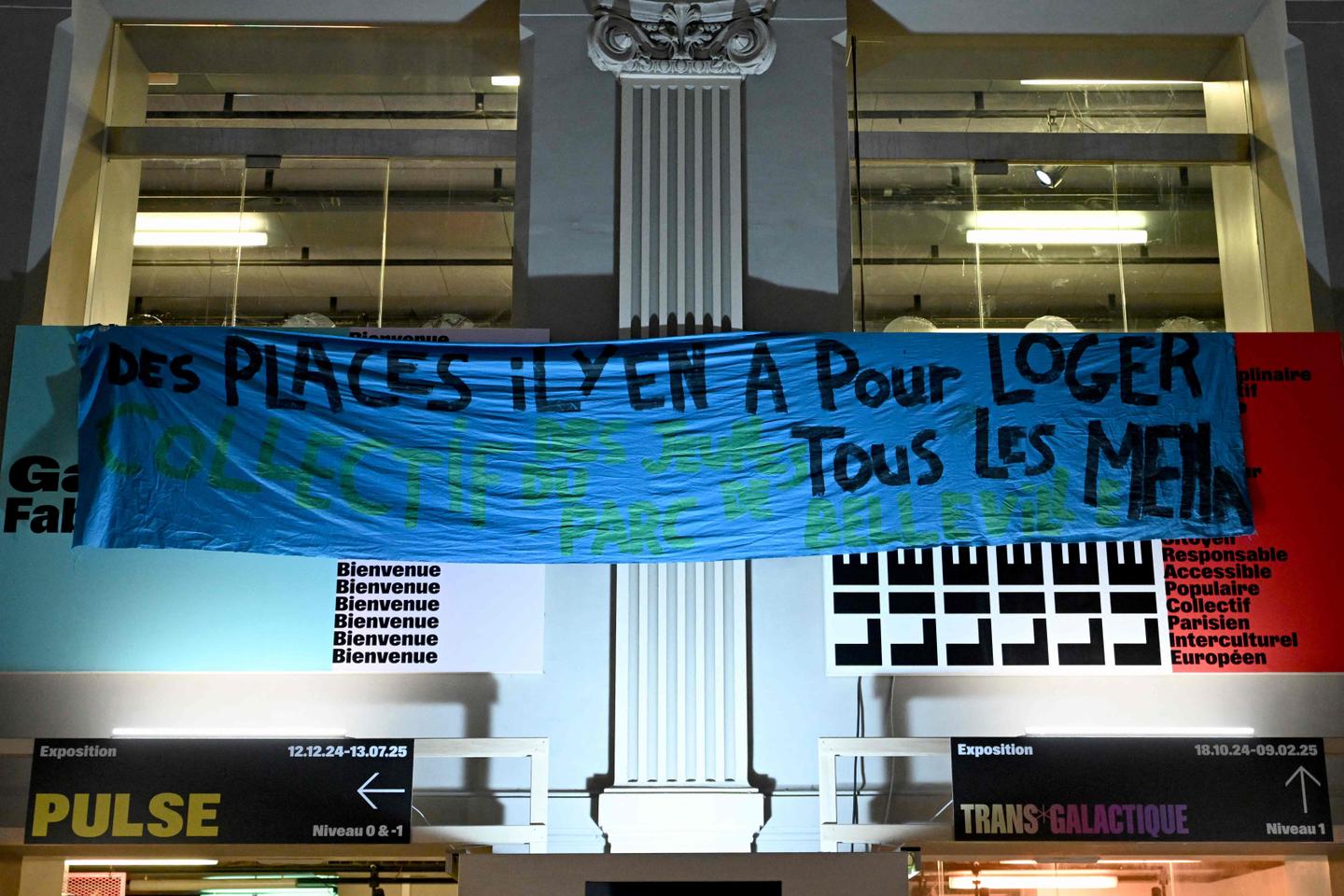 A Paris, la Gaîté-Lyrique occupée par 200 migrants mineurs isolés en ...