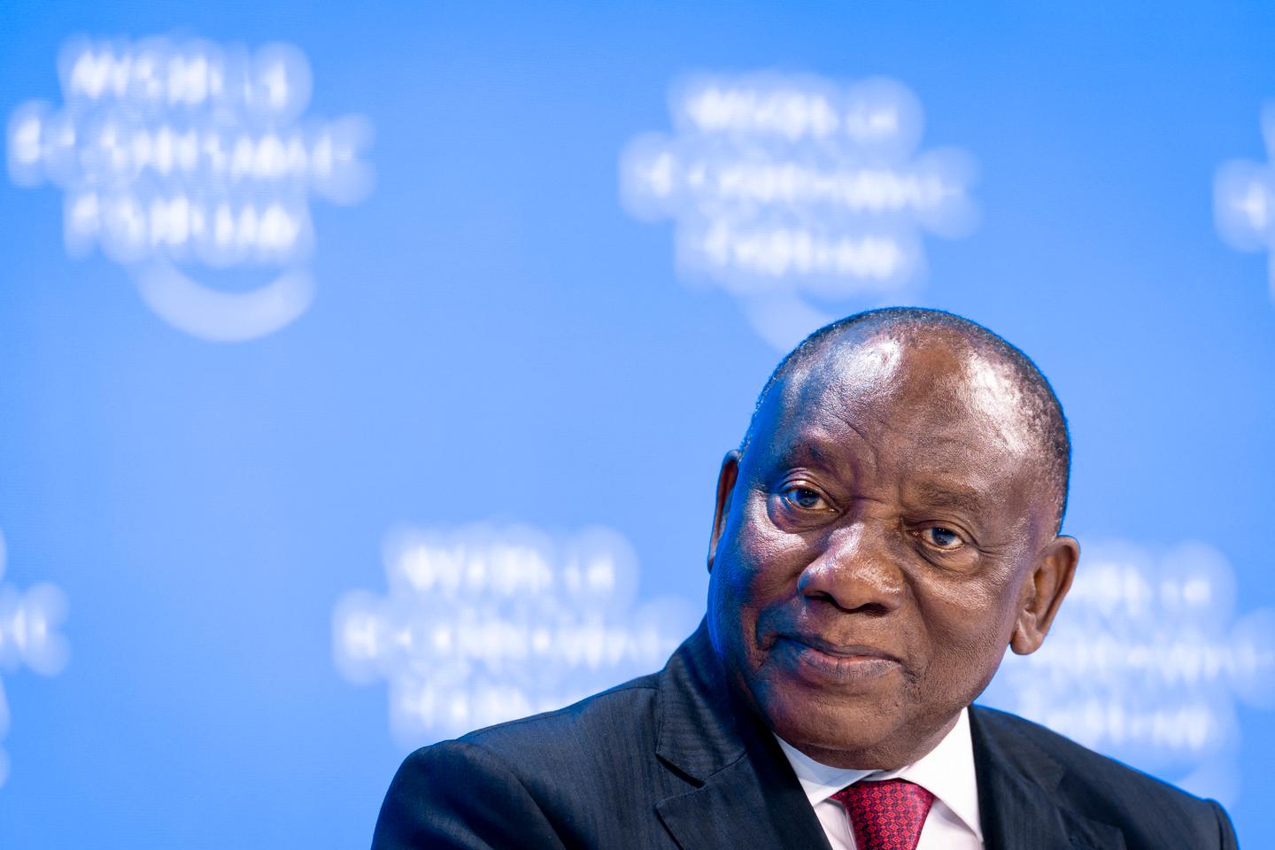 Afrique du Sud : en ouvrant la voie à des expropriations, le président ...