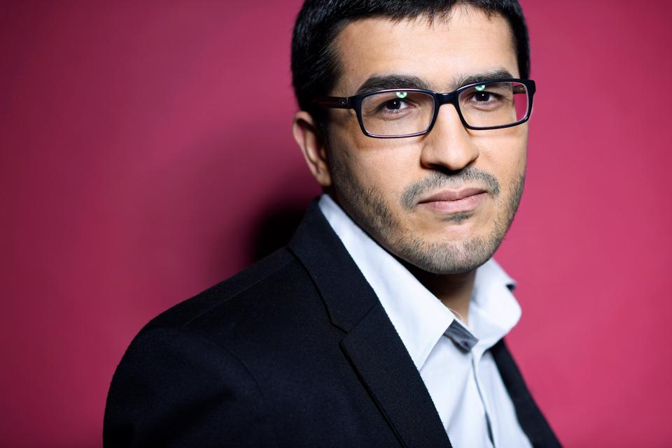 Soupçons d’ingérence étrangère : le politologue Nabil Ennasri remis en ...