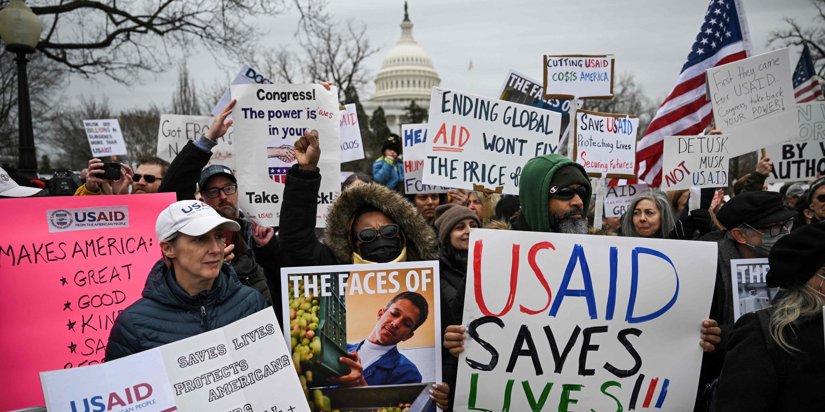 The Smirking Chimp | News And Commentary from the Vast Left-Wing Conspiracy