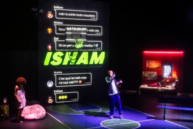 « To Like or Not » : aux Abbesses, le virtuel vampirise le théâtre