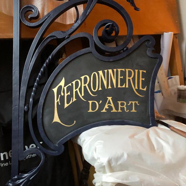 The forgotten art of sign painting is reviving French streets