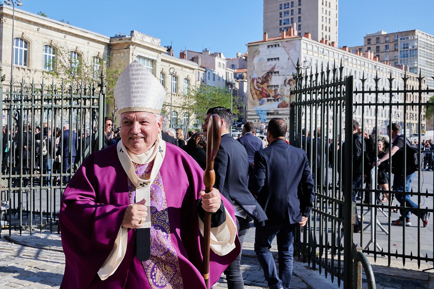 Le cardinal Aveline élu à la tête d’une Eglise de France en crise