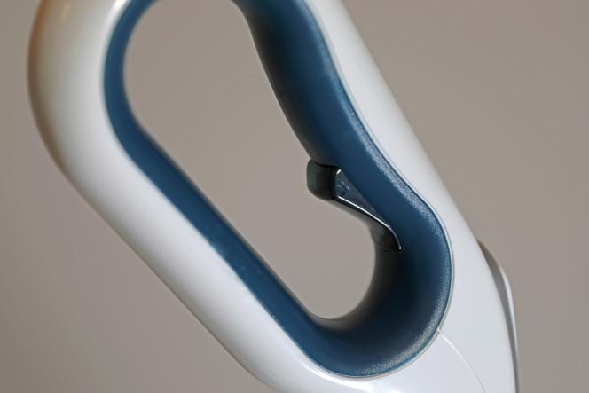 On peut dispenser la vapeur à la demande, à l’aide d’une gâchette.