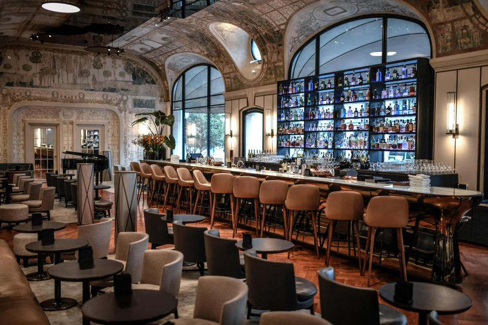 Paris's historic Lutetia hotel taken over by Mandarin Oriental group