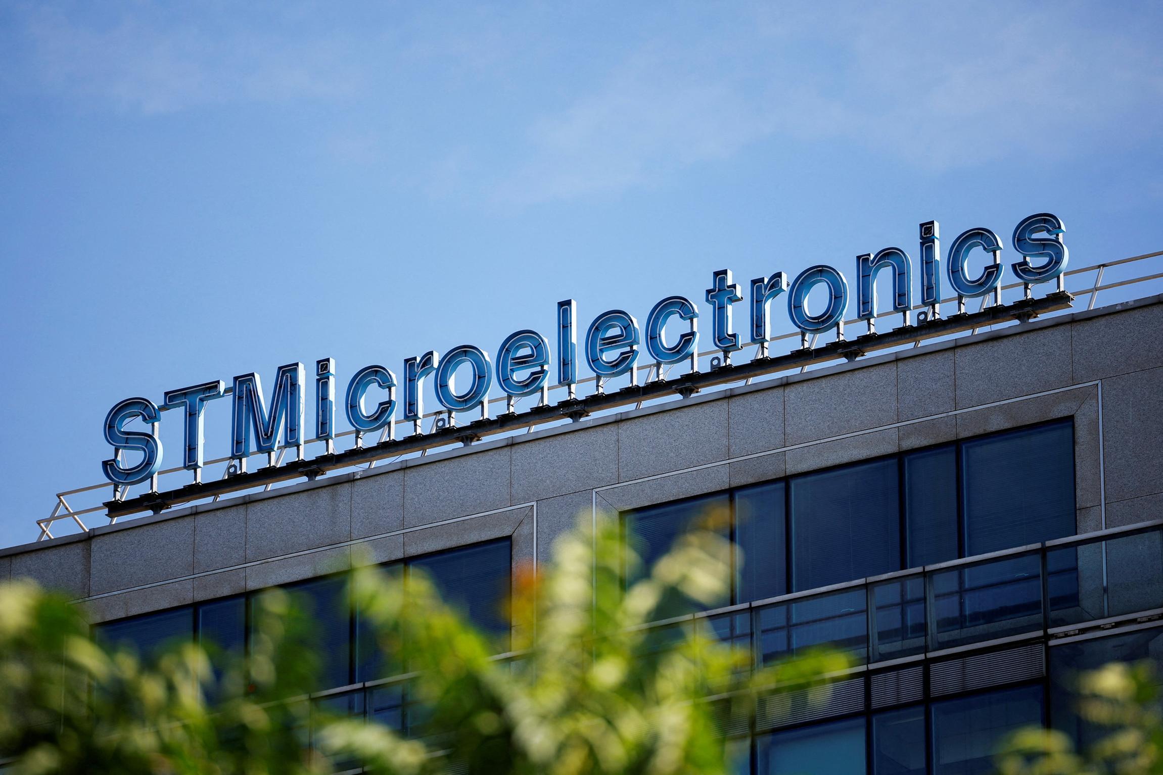 STMicroelectronics, spécialiste des puces électroniques, prévoit un ...