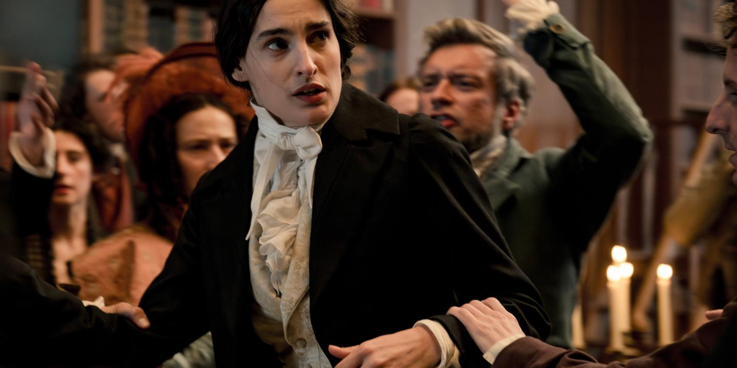 « La Rebelle », sur France 2 : Nine d’Urso se glisse avec une belle ...