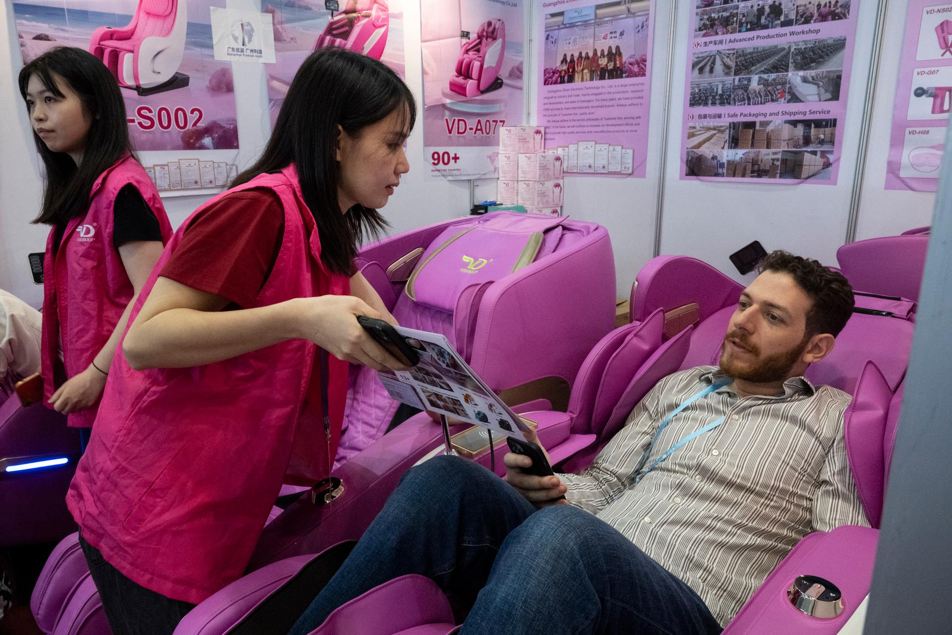 « En gros, tout est fait en Chine » : à la Foire de Canton, l’usine du ...