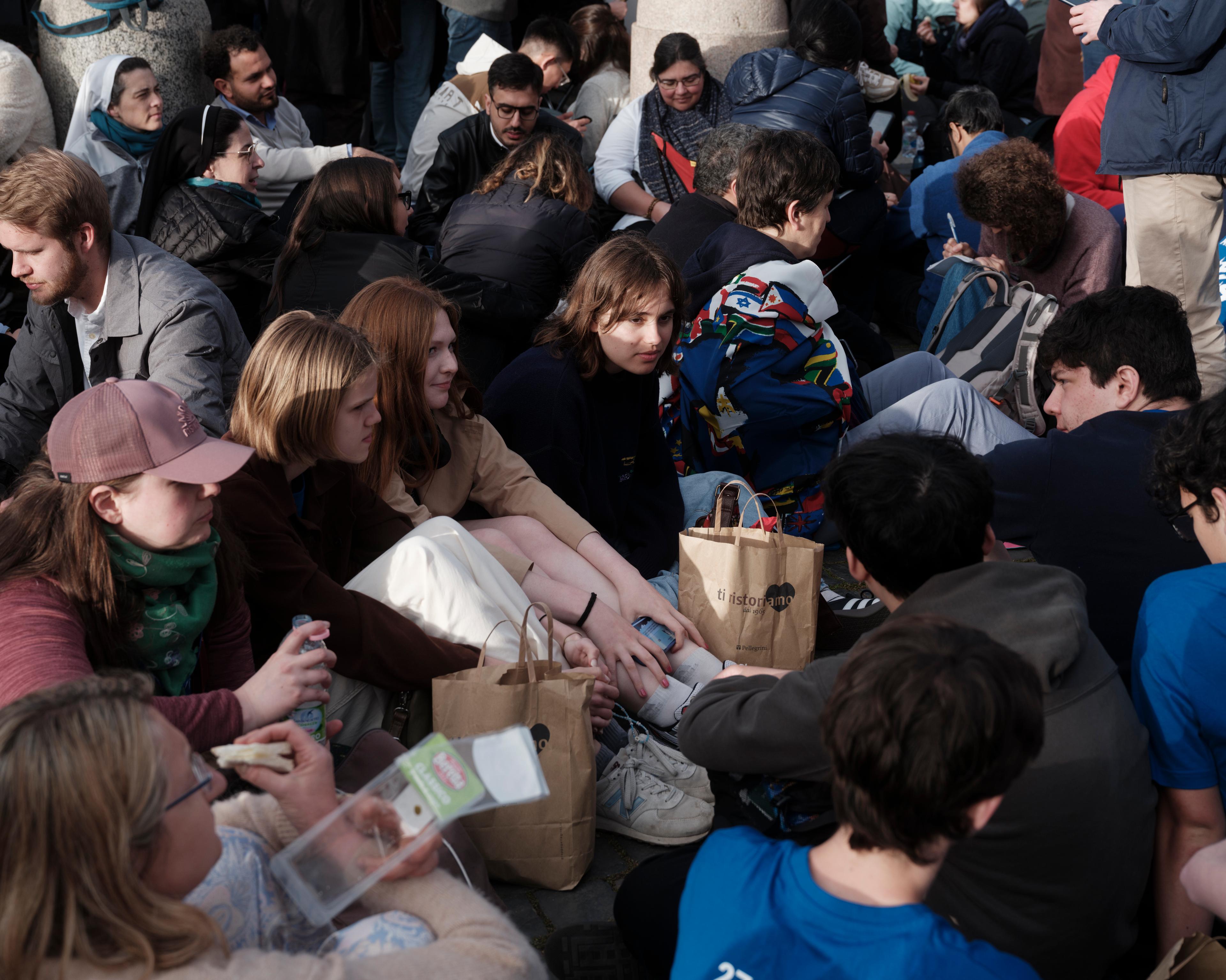 « L’Eglise, c’est nous » : au Vatican, des centaines de milliers de ...