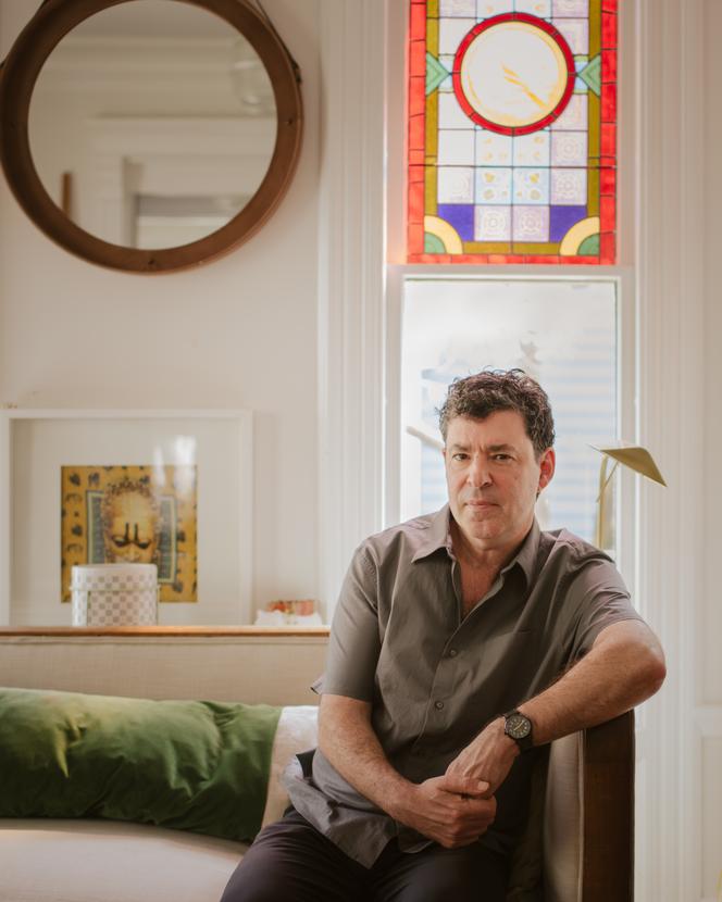 Jason Stanley, professeur à Yale : « Les piliers de la démocratie sont ...