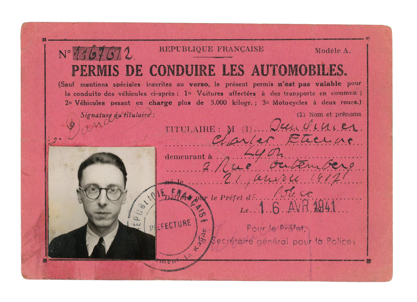 Au Musée de la Libération, les différentes vies de Daniel Cordier ...